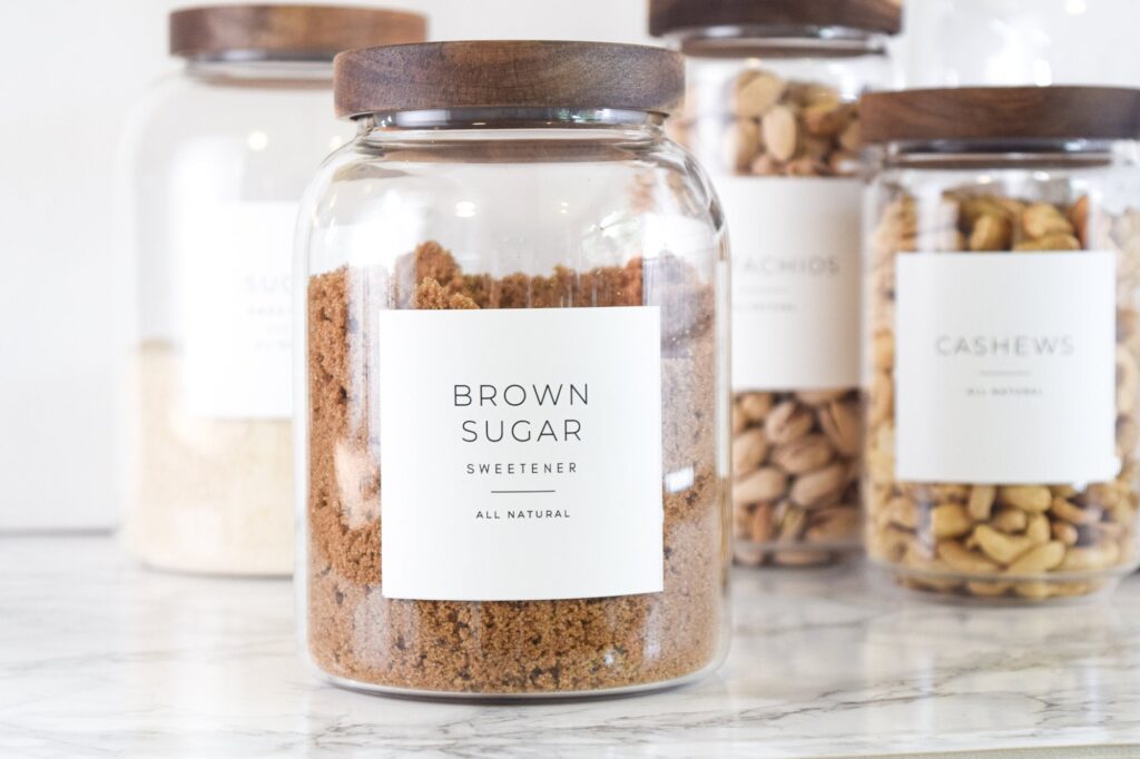 Sustainable Pantry Labels: Glass, Metal & Chalkboard